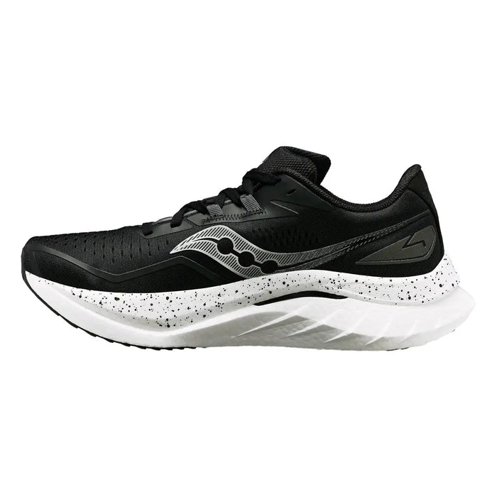 Mens Saucony Endorphin Speed 4: a do-it-all shoe from tempo to race | Black